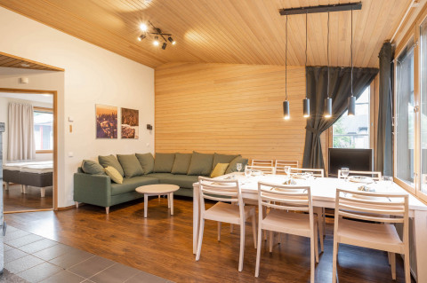 MA80-syksy21-MASTONAITIO80 22B kuva 3.JPG?itok=xk1ZawoK