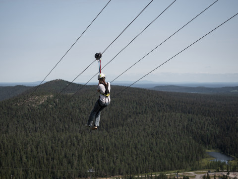ruka_zipline_simo_vilhunen_2022_ruka_ski_resort_w1920.jpg?itok=ncxKXyY_