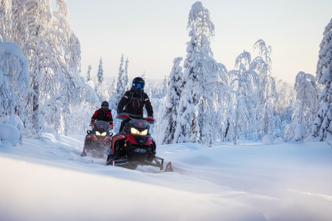 moottorikelkkailu_harritarvainen_ruka_kuusamo_2021_w1920.jpg?itok=5Xha9gEl